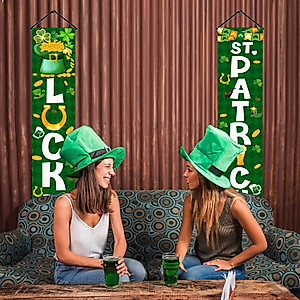 Happy St Patricks Day Banner, St Patricks Day Door Banner, Green Gold St Patricks Day Porch Sign for St Patrick's Day Party Decorations, Lucky St. Patrick's Day Banner for Indoor Outdoor tineit