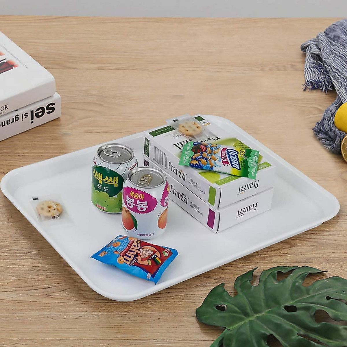 Farmoon 4 Pack Large Fast Food Serving Tray, White Plastic Reusable Eating Tray