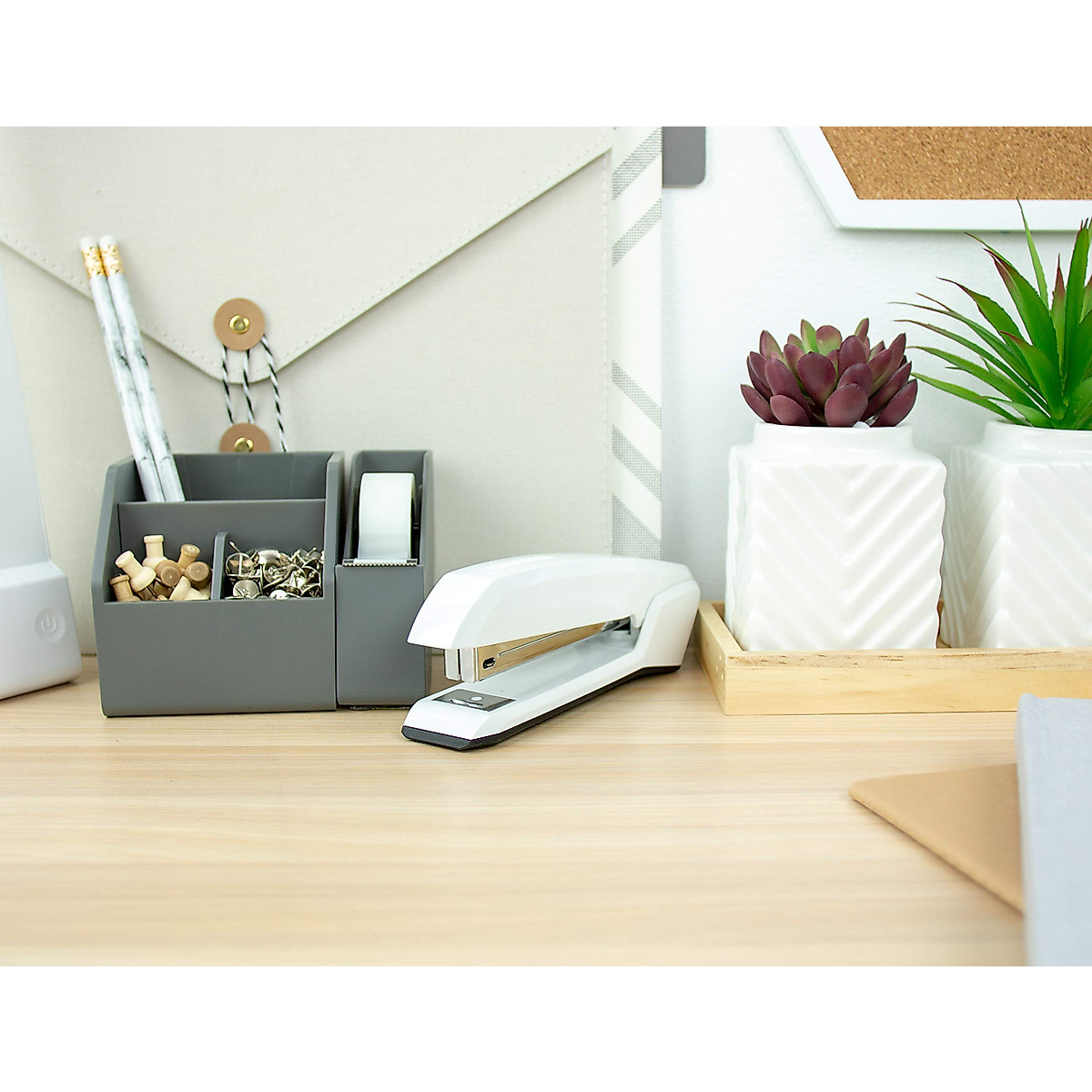 Bostitch Office Ascend 3 in 1 Stapler, Integrated Remover, 420 Staples Included, 20 Sheet Capacity, Lightweight, Full Size, White (B210-WHT)