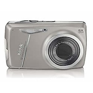 Kodak 8610537 - EasyShare M550 Digital Camera, 12MP, 5X Optical Zoom, Silver