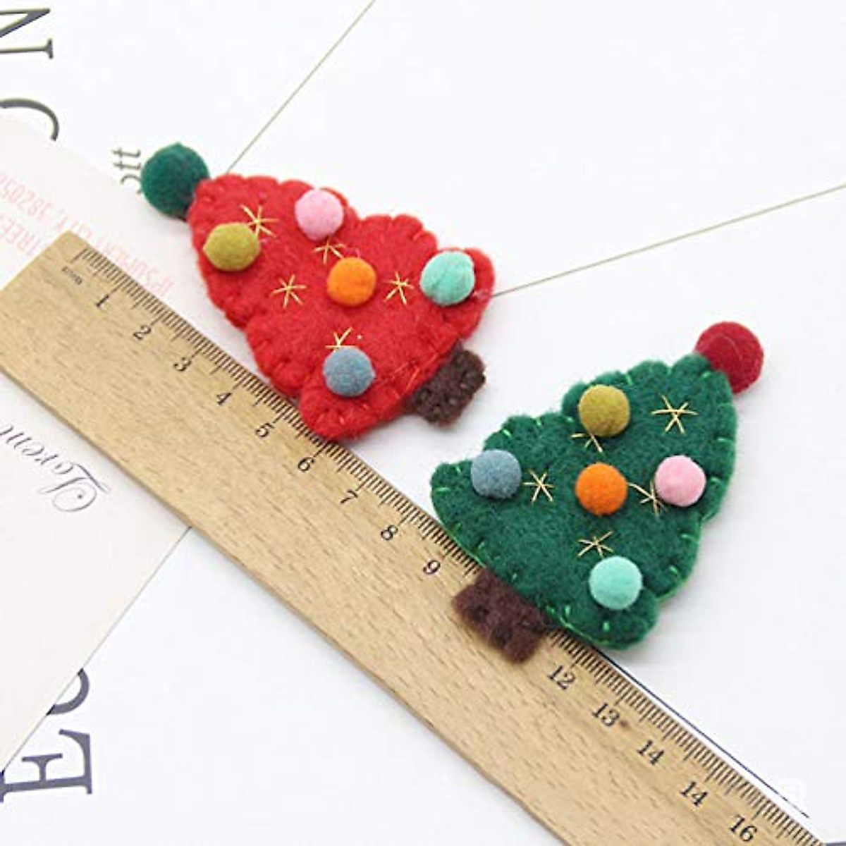 Xmas Pins Tree Brooch 2pcs Christmas Brooches Pins Wool Felt Christmas Tree Brooches Pins for Suit Shirt Sweater Random Color Diy Christmas Ornaments Diy Christmas Ornaments