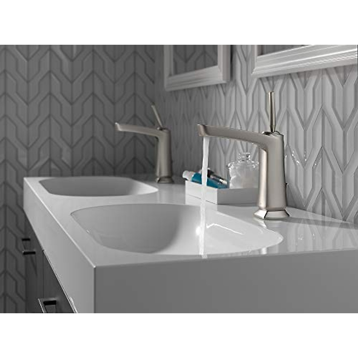 Delta Faucet Vesna Single Hole Bathroom Faucet Brushed Nickel, Single Handle, Drain Assembly, Worry-Free Drain Catch, SpotShield Brushed Nickel 15989LF-SP
