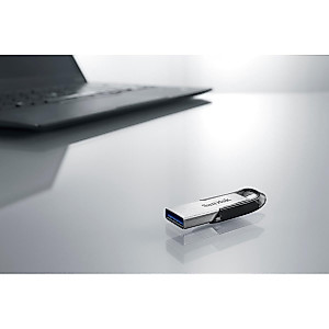 Sandisk Ultra Flair - USB Flash Drive - 32 GB - Silver