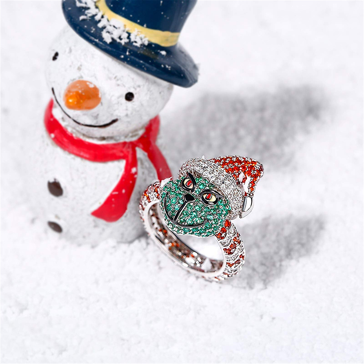 Jeulia 1.5 Carat Christmas Monster Inspired Sterling Silver Ring Round Cut CZ Engagement Ring Anniversary (green, 9)