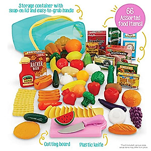 Battat- Play Circle- Play Food – Kitchen Toys – Grocery Store- Pretend Play- Pantry In A Bucket- 3 years + (79 Pcs)