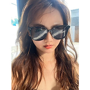 FEISEDY Retro Square Polarized Sunglasses Women Men Oversized Vintage Shades B2600