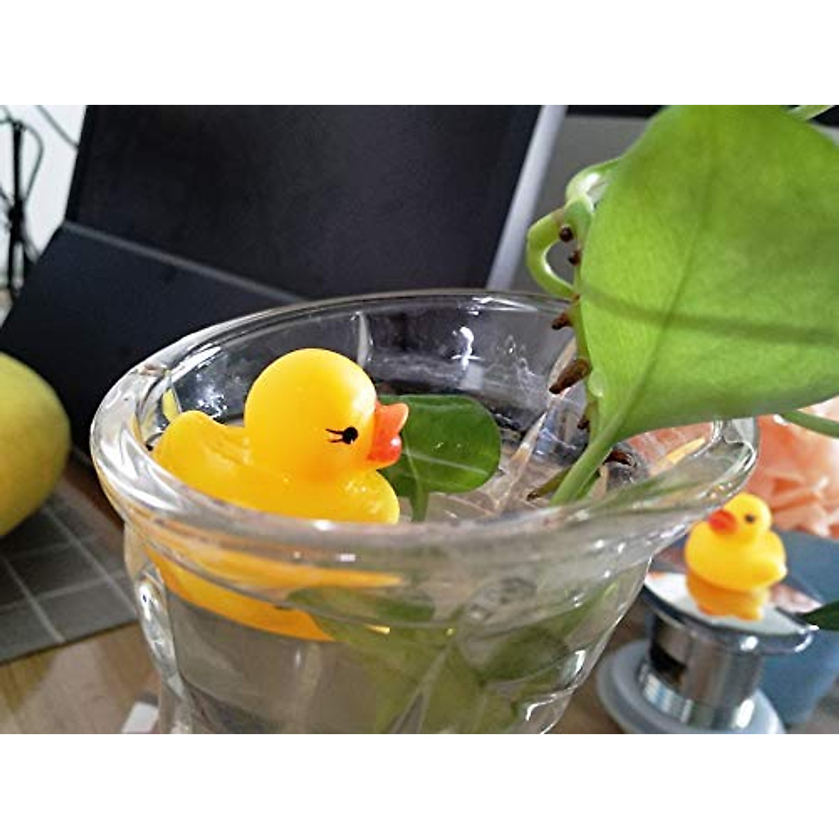 SOHAPY 100Pcs Mini Yellow Rubber Ducks Tiny Baby Shower Rubber Ducks, Squeak Fun Baby Yellow Rubber Bath Toy Float Fun Decorations for Shower Birthday Party Favors Cupcake Carnival Game Gift (100Pcs)