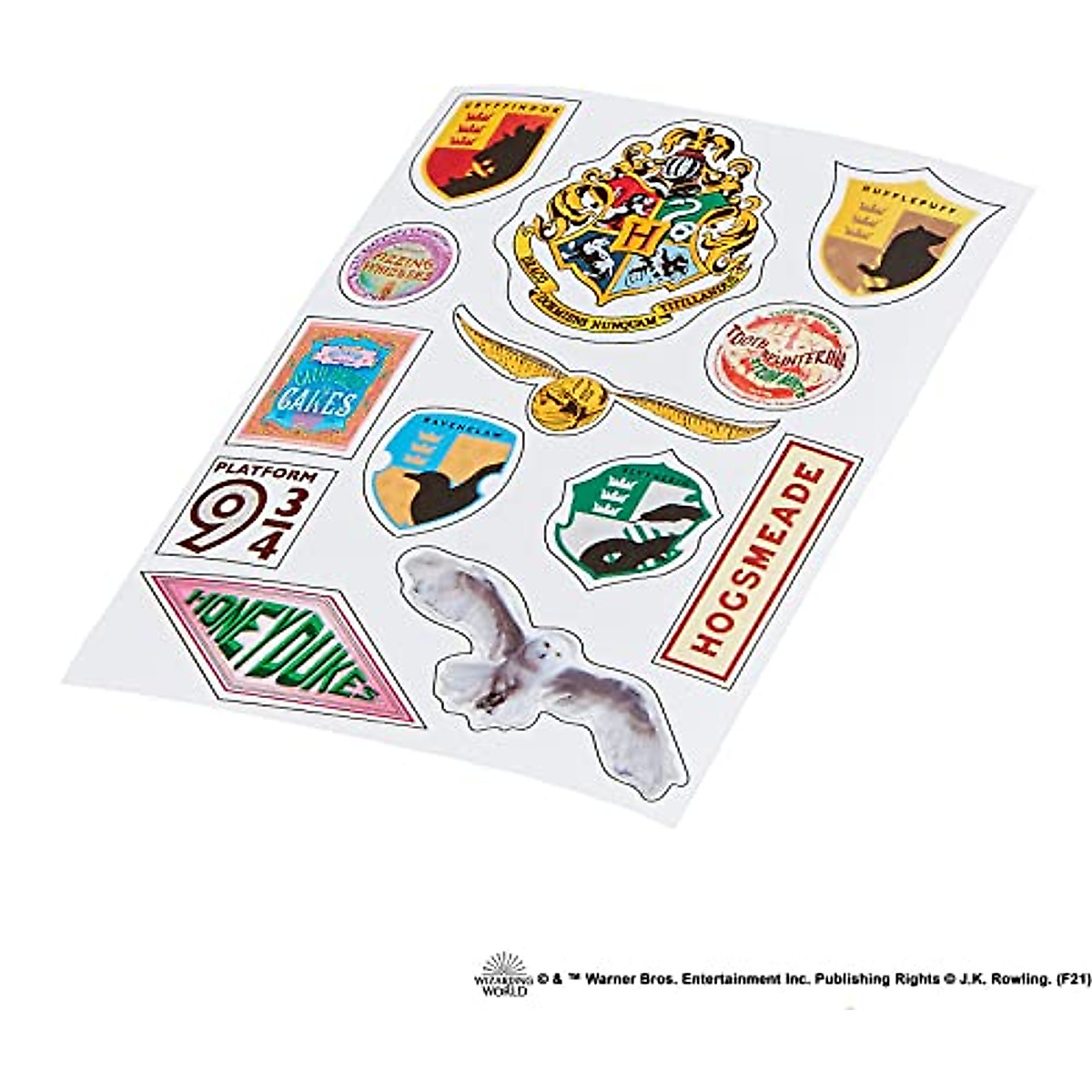 Mattel Harry Potter Collectible Platform 9 3/4 Doll (10-inch), Posable, Wearing Travel Fashion, with Hedwig, Luggage & Accessories, Gift for Collectors and Kids 6 Years Old and Up