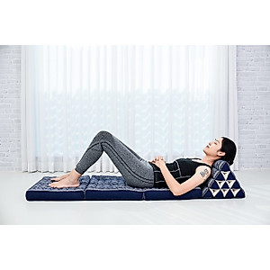 Leewadee - Comfortable Japanese Floor Mattress - Thai Floor Bed with Triangle Cushion - Futon Mattress - Thai Massage Mat, 67 x 21 inches, Blue White, Kapok Filling