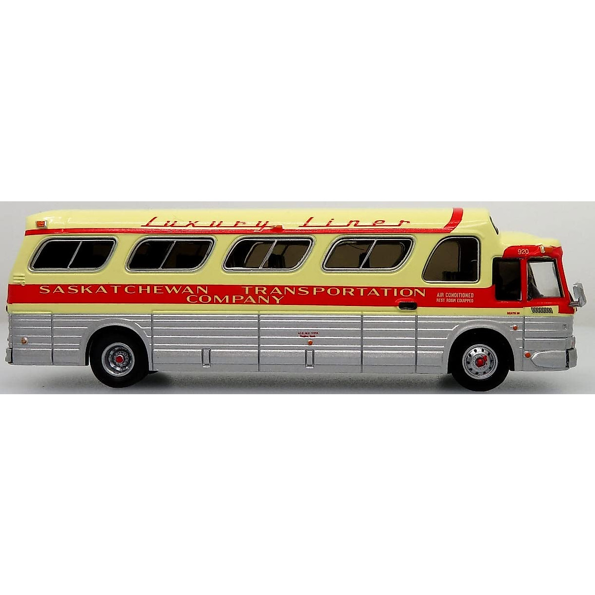 Iconic Replicas GM PD4107-Buffalo Coach Saskatchewan Transportation Company Canada 1:87-HO Scale New in The Box