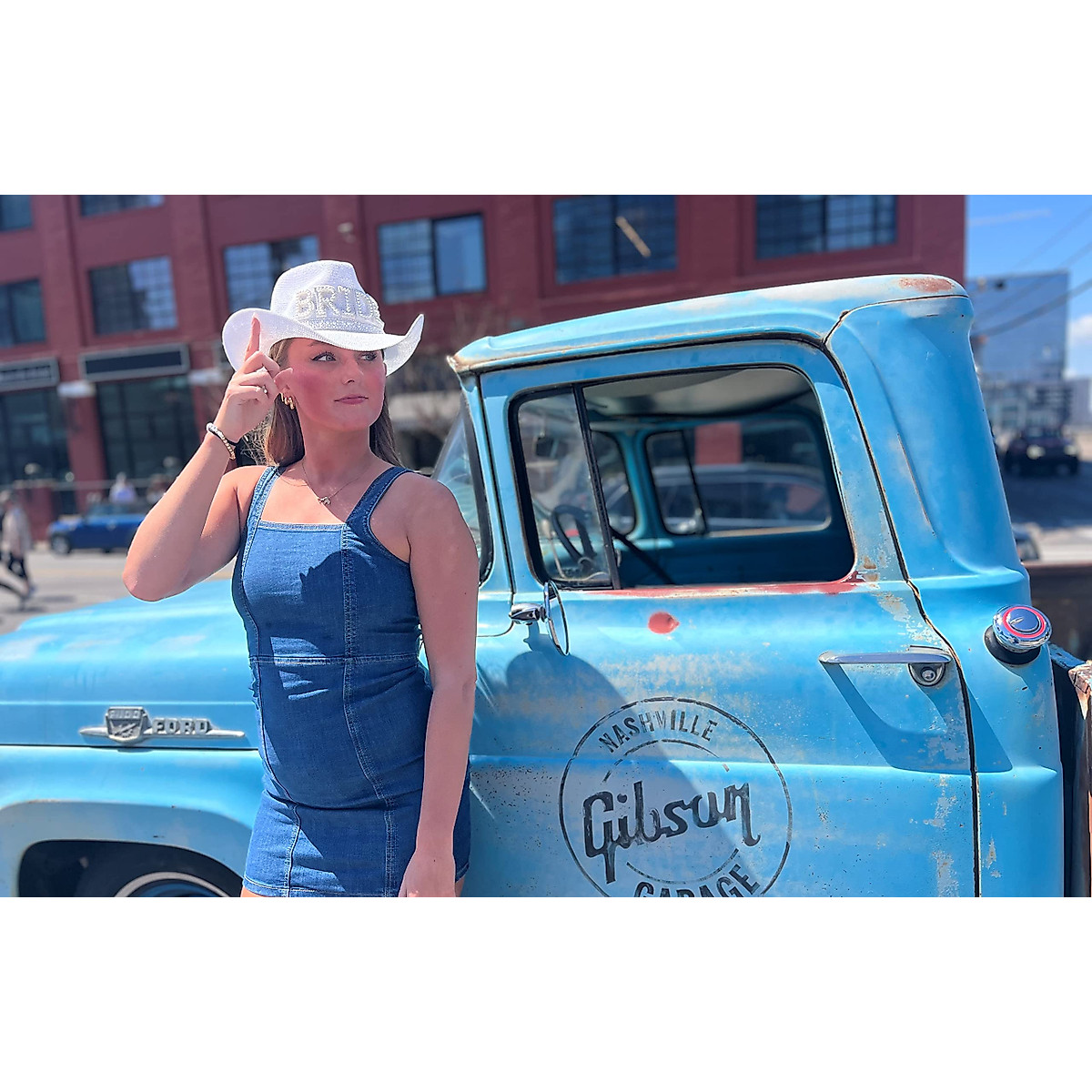 Funky Junque Women's Cowboy Hat - Bride (White/Silver)