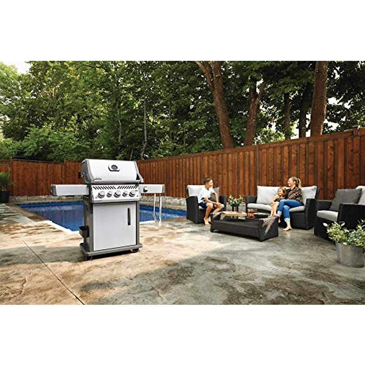 Napoleon Rogue SE 425 BBQ Grill, Stainless Steel, Propane - RSE425RSIBPSS-1 - With Three Main Burners, Infrared Rear And Side Burner, Barbecue Gas Cart, Folding Side Shelves