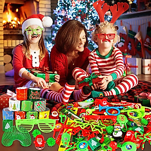 200Pcs Christmas Party Favors Assortment Toys for Kids Stocking Stuffers Birthday Party Gifts Carnival Prizes Goodie Bag Pinata Fillers Treasure Box School Classroom Rewards Christmas Theme Toys Bulk