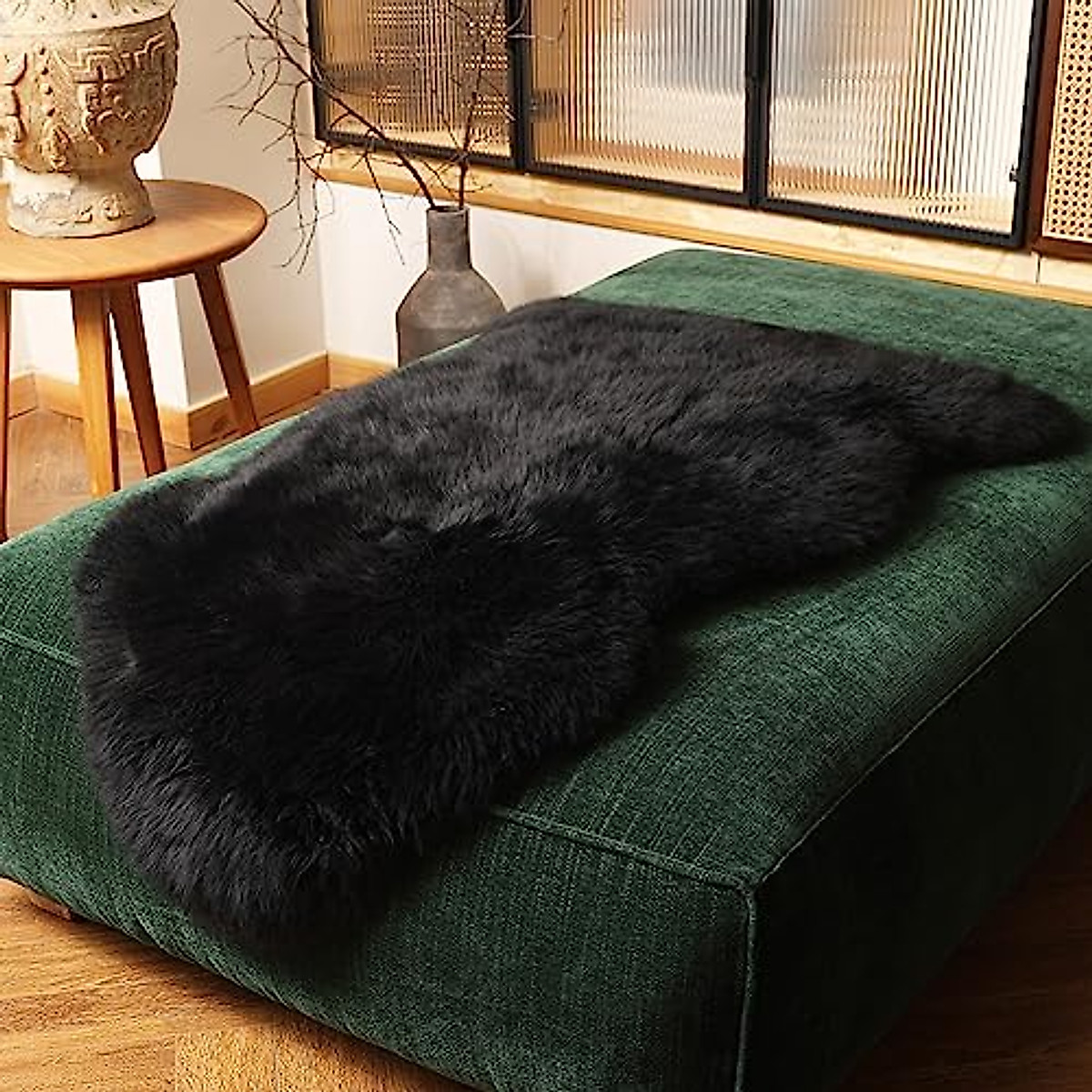 LLB Genuine Sheepskin Area Rug Wool Rug Fur Carpet Fluffy Shaggy Fur Rug for Living Room Kids Bedroom Real Sheepskin Throw Lambskin Rugs Sofa Mat Chair Seat Covers (Black, 2 x 3 ft Sheepskin)