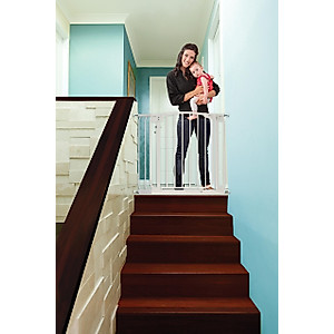 Dreambaby Chelsea Auto Close Security Gate in White Value Pack (Includes 2 Gates and 2 Extensions)