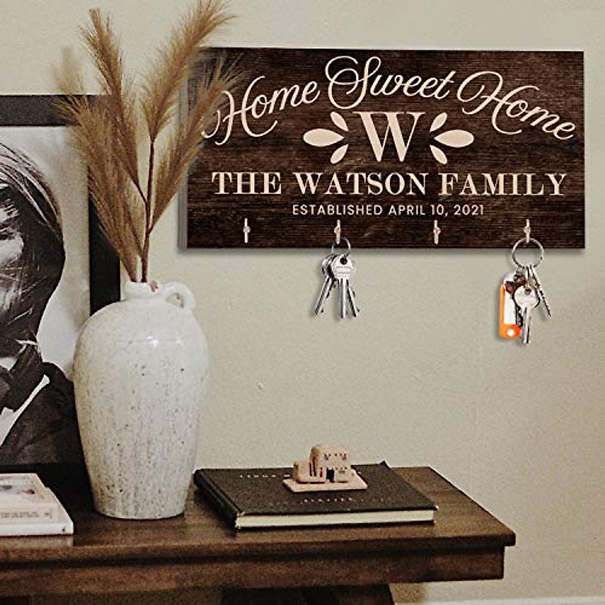Personalized Key Hook for Wall - Cuztomized Wooden Key Hooks Decorative for Home Kitchen Farmhouse Decor - Custom Organizer Mother's Day Gift for Key Bill Glass Holder for Entryway Storage Hallway C01