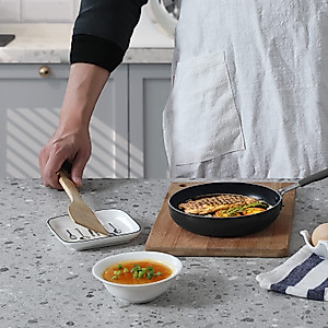 GDCZ Ceramic Spoon Rest for kitchen Counter 4.75 Inches Heat Resistant Spoon Holder for Stove Top, Modern Spoon for Farmhouse, Cooking Utensil Rest, Kitchen Accessories Gifts (White, 2 Pack)