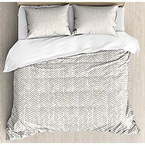 Lunarable Chevron Duvet Cover Set, Hand Drawn Monochrome Herringbone Lines Composition of Abstract Zigzags, Decorative 3 Piece Bedding Set with 2 Pillow Shams, King Size, Beige and White