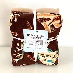 Wildlife Feathers Anti-Pill Premium No-Sew Throw Fleece Fabric Kit (50x60)
