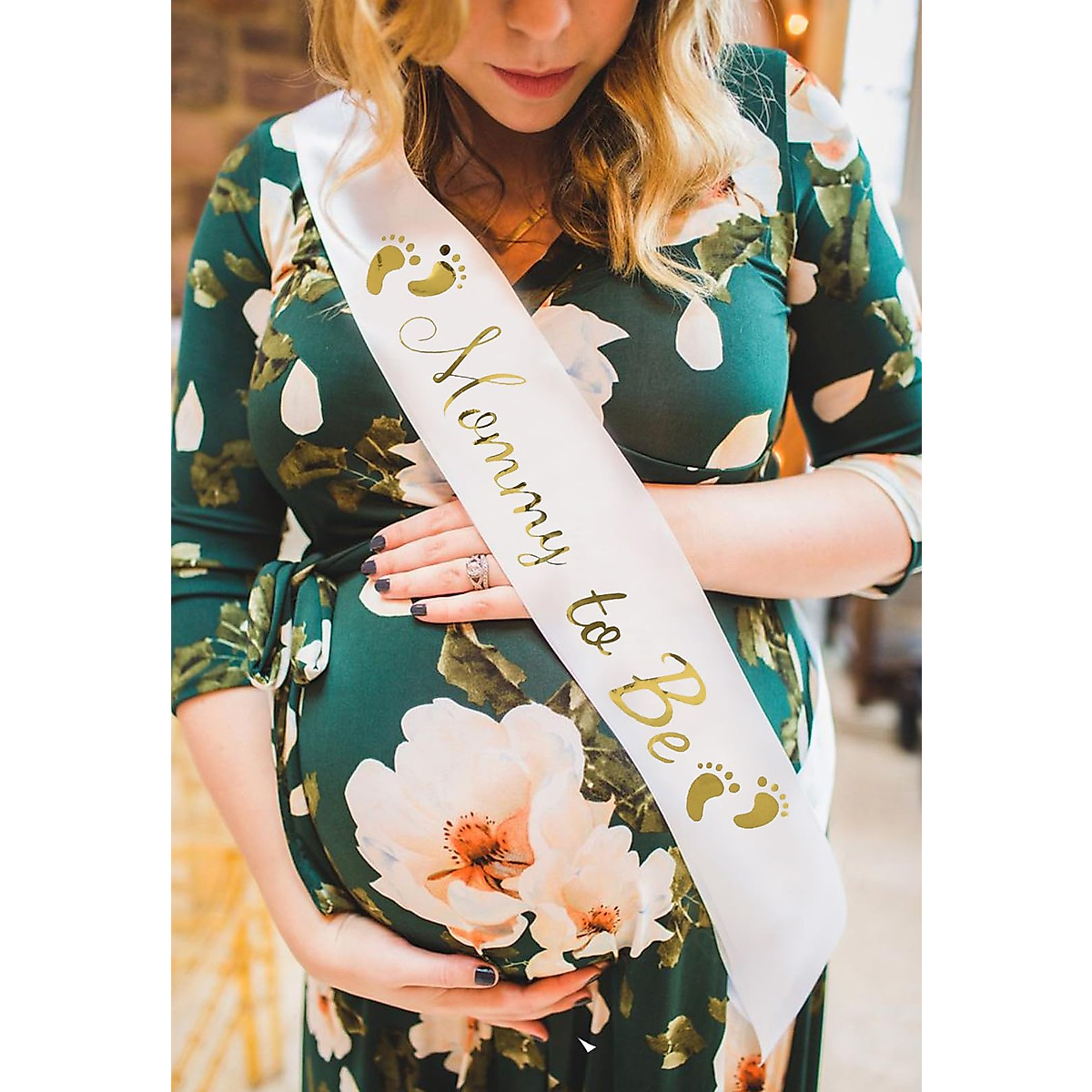 BLUPLE Mommy To Be White Satin Sash - Baby Shower Sash Decorations, Gender Reveal Party, Welcome Baby (1)