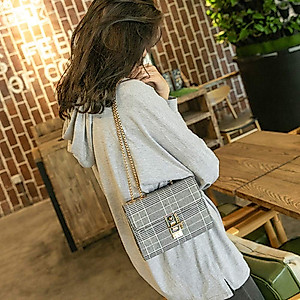 Small Crossbody Bag for Women, Cute Leather Clutch Purses for Girls, Mini Shoulder Bag with Chain Strap (black1)