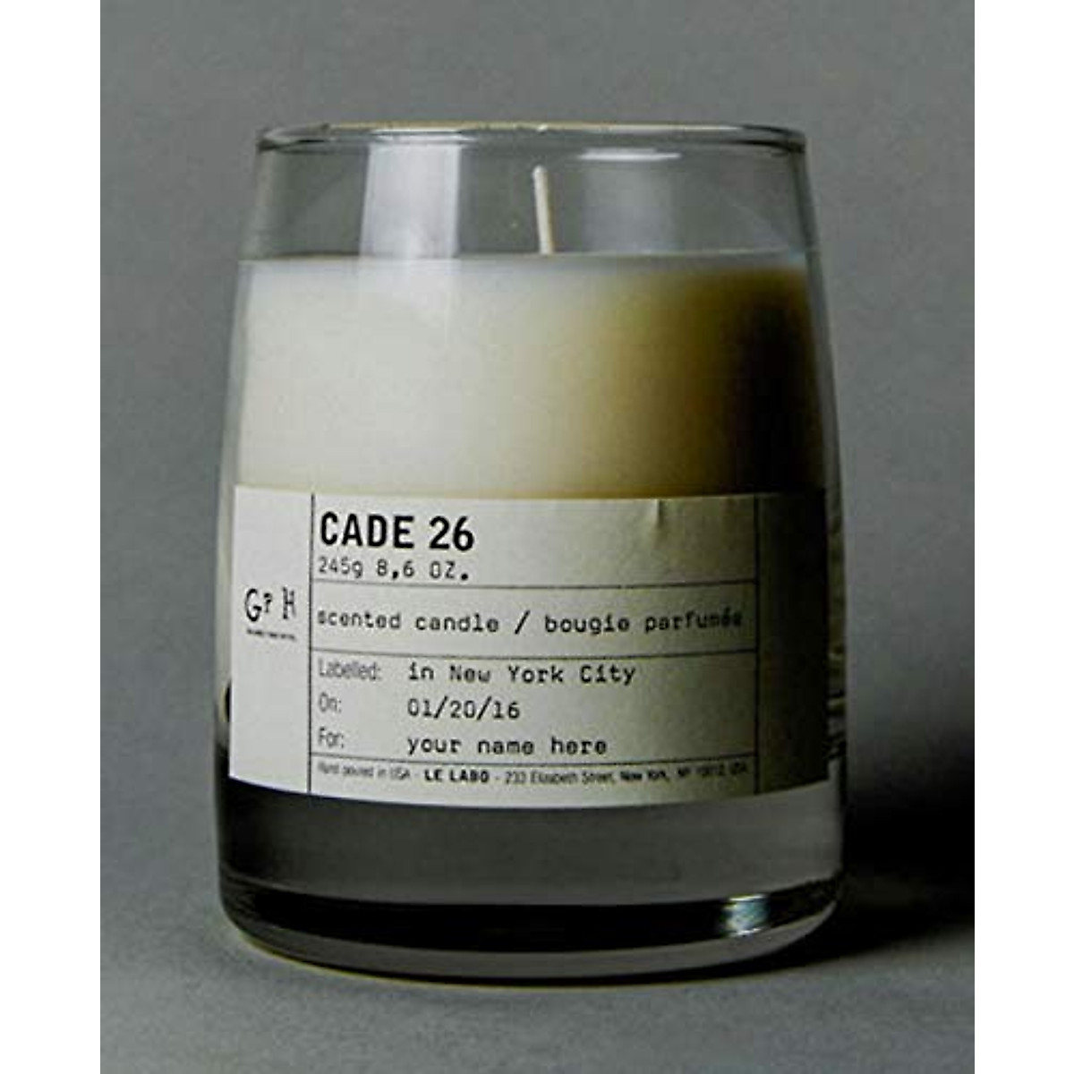 Le Labo CADE 26 classic candle 245g / 8.6 oz - Smell like Santal 26 with smoky edge.
