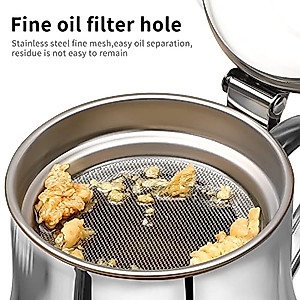 YARDWE Stainless Steel Oil Strainer Pot, 24oz Grease Container with Fine Mesh Strainer, Oil Dispensing Bottles Oil Storage Can for Home Kitchen (Silver)