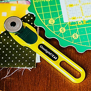 Dritz 28 mm Rotary Cutter, Yellow