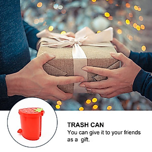 HEMOTON Strawberry Trash Can Mini Desktop Trash Can with Lid Kawaii Trash Bin Small Wastebaskets Cute Plastic Garbage Can for Desk Car Office Kitchen