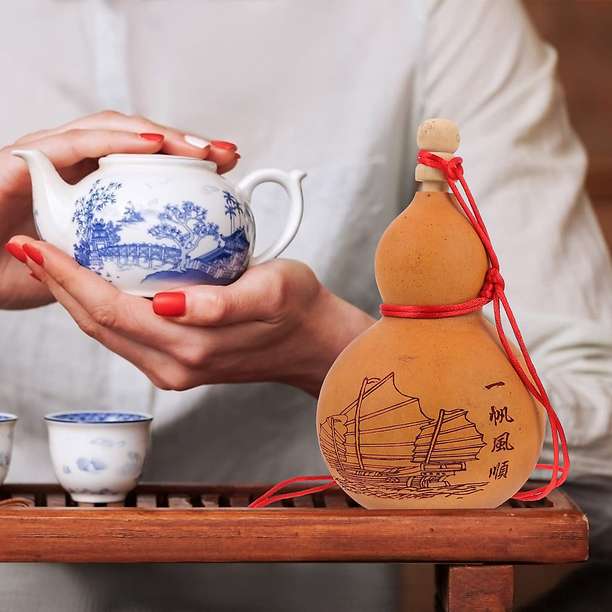 DOITOOL 2PCS Gourd Wine Flask Bottle Chinese Wu Lou Wine Bottle with Stopper Wooden Chinese Feng Shui Hu Lu Gourd Ornament for Home Kitchen ( Khaki )