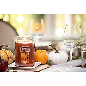 Yankee Candle darice Candle Spiced Pumpkin Scented, 22oz Single Wick, Over 110 Hours of Burn Time, Perfect Accent for Fall Decor, Classic Large Jar, Peach