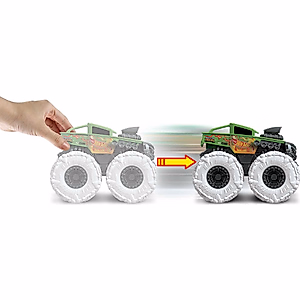 Hot Wheels Monster Trucks Twisted Tredz Vehicles, Creature-Themed 1:43 Scale Toy Truck with Pull-Back Motor & Giant Wheels, Gift for Kids Ages 3 Years Old & Up