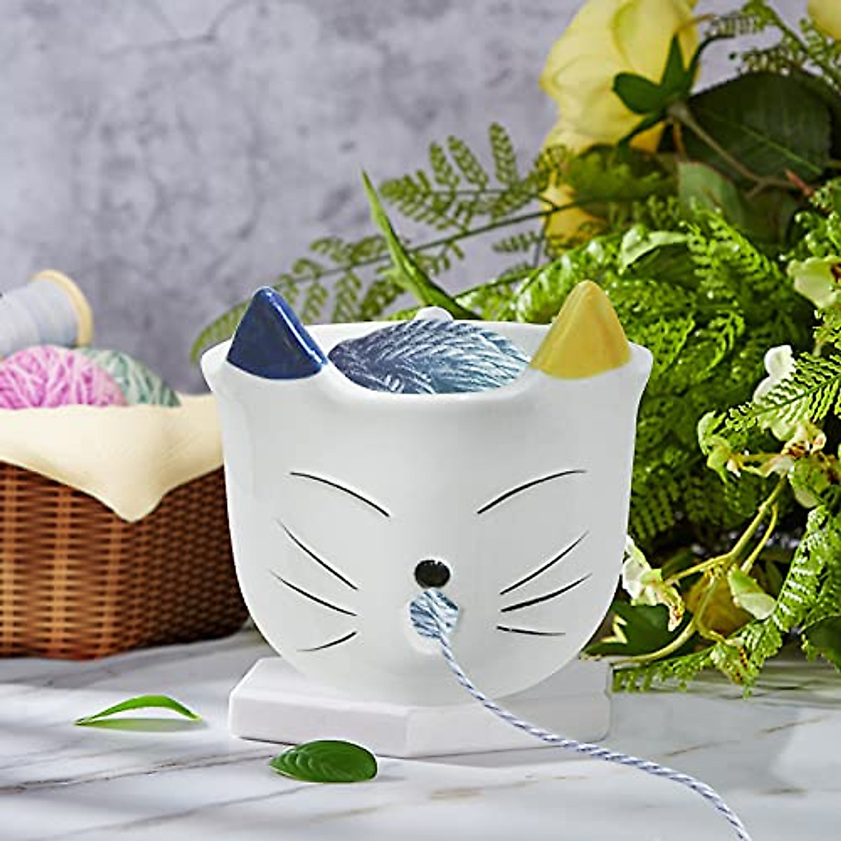 Cat Yarn Bowl, Yarn Bowl for Crocheting and Knitting Made of Ceramic 566 Inches Tangle Free