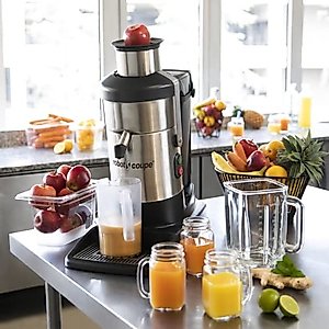 Robot Coupe J100 Centrifugal Juicer and Juice Extractor with 7.5-Quart Waste Container and Continuous Pulp Extraction, 120v (J100 Ultra)
