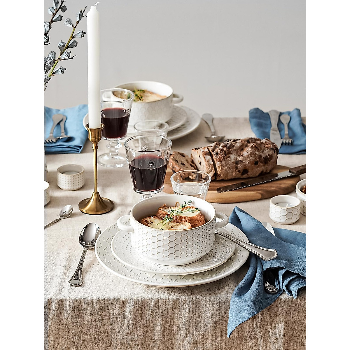 LE TAUCI Soup Bowls with Handles, 20 oz French Onion Soup Crocks, Stackable Soup Bowl Oven Safe for Chili, Beef Stew, Embossment Ceramic Bowl Set - 5.4 Inch, Set of 4, Arctic White