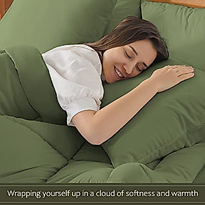 WhatsBedding King Size Comforter Set, Sage Green Lightweight All Season Soft Down Alternative Bed Comforter, 3 Pieces Bedding Set with 2 Pillowcases, King, 102"x90"