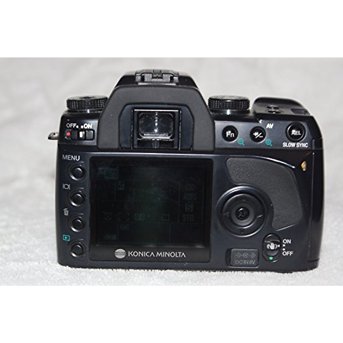 Konica Minolta Maxxum 5D 6.1MP Digital SLR Camera with Anti Shake (Body Only)