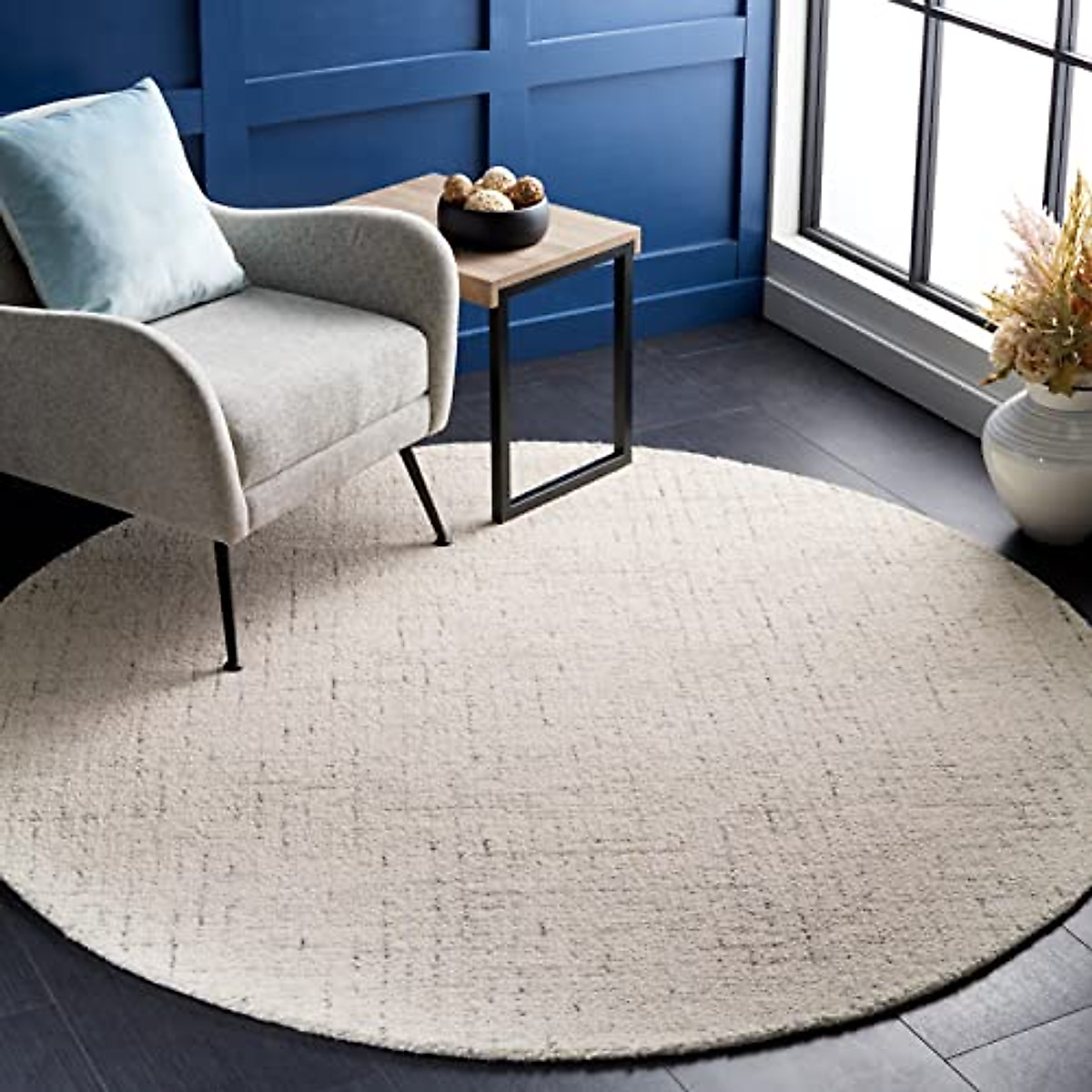 SAFAVIEH Abstract Collection Area Rug - 8' Round, Ivory & Light Grey, Handmade Wool, Ideal for High Traffic Areas in Living Room, Bedroom (ABT468K)