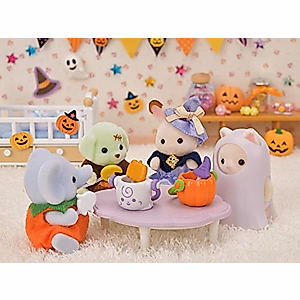 Calico Critters Trick or Treat Parade, Limited Edition Seasonal Halloween Set with 5 Collectible Figures and Costume Accessories