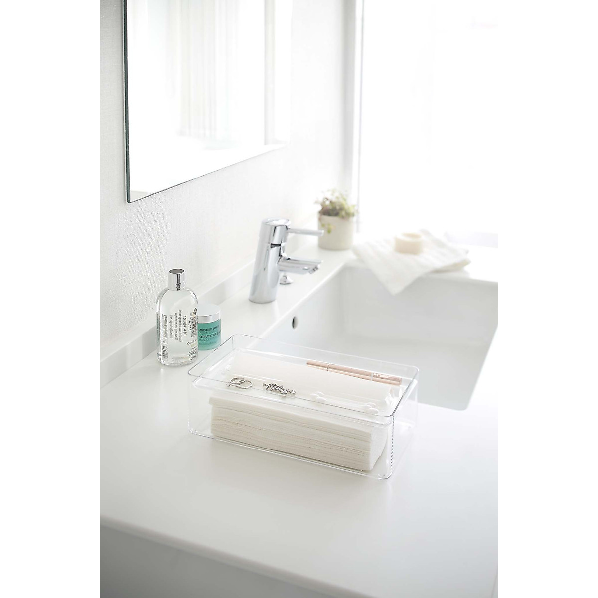 YAMAZAKI home 2334 Tissue Box Holder-Dispenser and Organizer, One Size, Clear