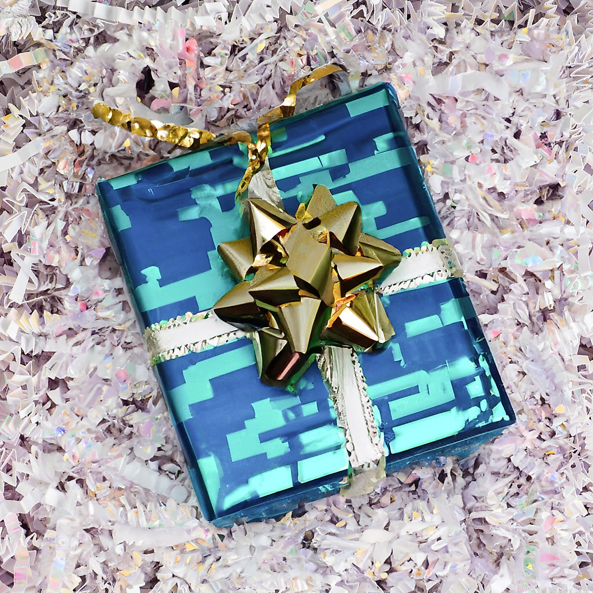 Uptotop 5oz Crinkle Cut Paper Shred Filler for Gift Wrapping Basket Filling, Birthday, Christmas, Thanksgiving, Wedding, Mother's Day (Diamond White)