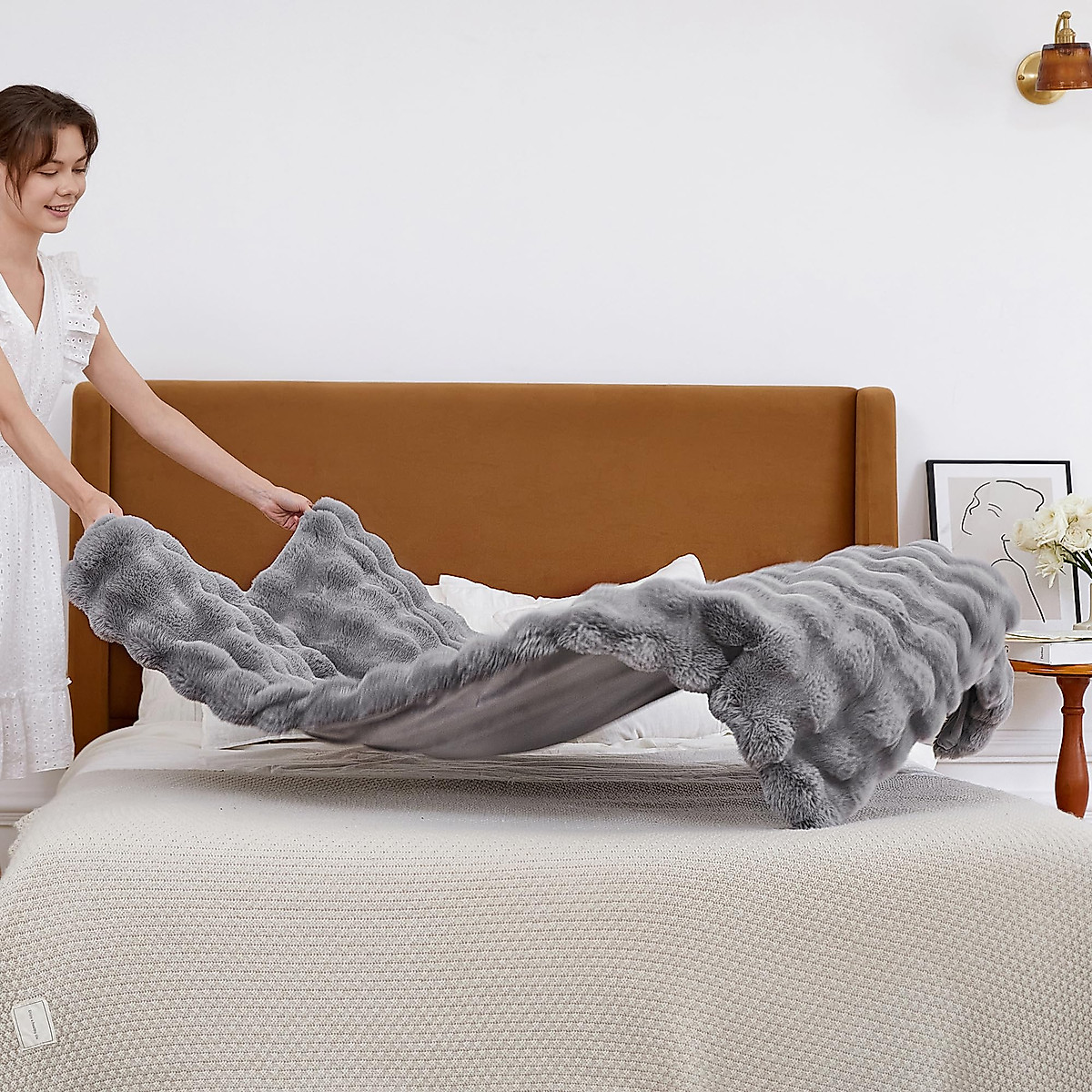 CozyBloom Luxury Soft FauxFur Throw Blanket for Couch,Decorative Cozy Plush Long Shaggy Fluffy Blanket,Grey Solid Comfy Fleece Furry Blanket,Reversible Puffy Thick Warm Blanket,50''X60''(JF003)