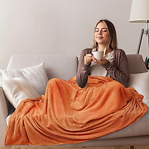 PAVILIA Orange Fleece Throw Blanket for Couch, Coral Peach Soft Fuzzy Fall Flannel Throw for Sofa, Luxury Plush Microfiber Bed Blanket, Cozy Home Halloween Velvet Gift Blanket, 50x60