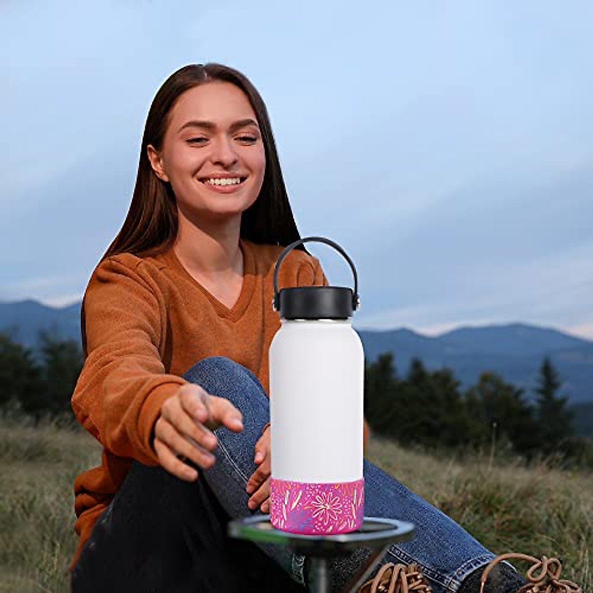 WK IEASON Protective Silicone Sleeve Boot for 20-40oz Stanley Tumbler and Compatible with 12oz 21oz 24oz Hydro Flask Water Bottle,Simple, Yeti and Other Brand Water Bottle(Leo Carnation)