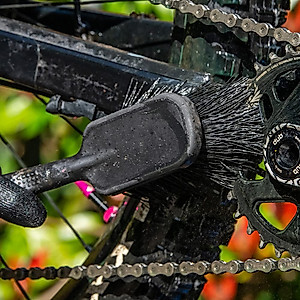 Muc-Off Tire & Cassette Brush - Bike Cleaning Brush, Motorcycle Brushes, Car Wash Brush - Bike Cleaning Brushes for Bicycle & Motorcycle