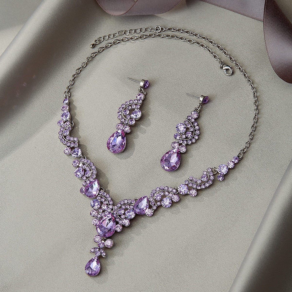 EVER FAITH Costume Jewelry Crystal Floral Wave Teardrop Pendant Necklace Dangle Earrings Vintage Jewelry Set Light Purple Silver-Tone