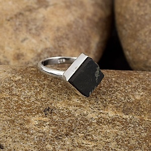 Sechi 925 Sterling Silver Raw Shungite Boho Statement Ring Jewelry for Women and Girls