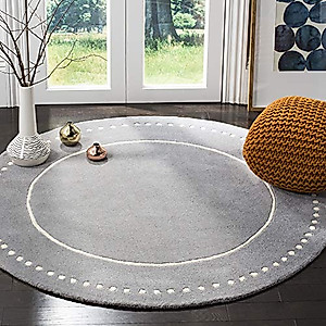 SAFAVIEH Bella Collection Area Rug - 5' Round, Navy Blue & Ivory, Handmade Dotted Border Wool, Ideal for High Traffic Areas in Living Room, Bedroom (BEL151G)