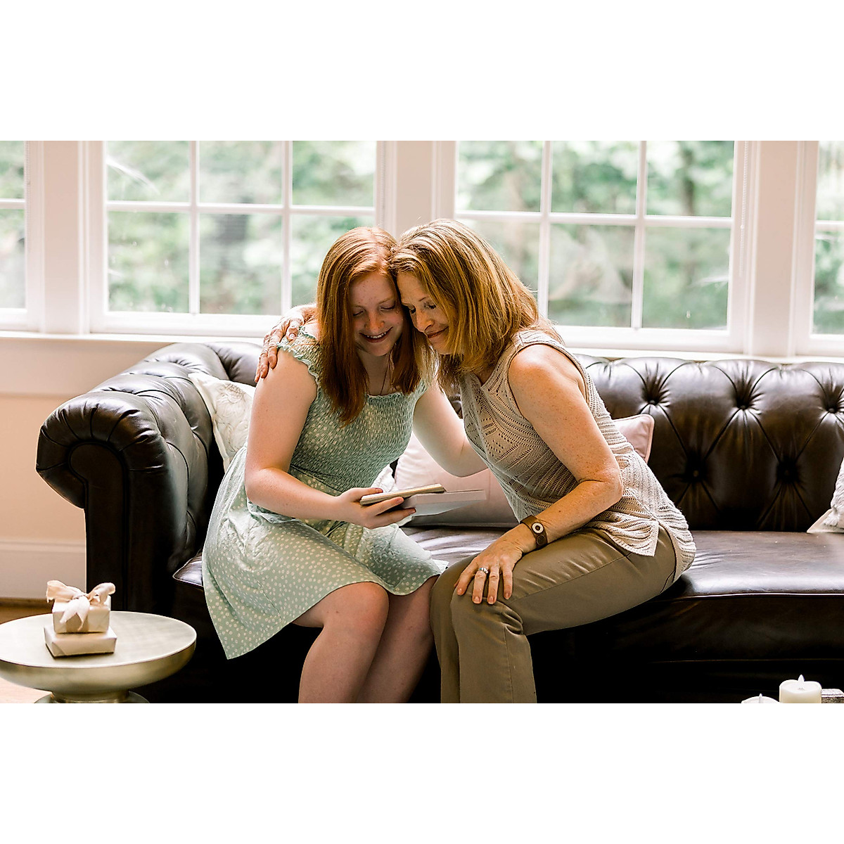 Aunt, You are Loved Poem White Double Hinged 4 x 6 Photo Frame with Ribbon