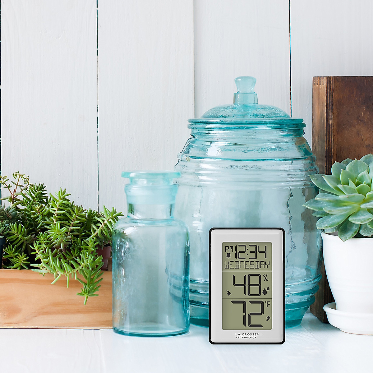 La Crosse Technology 308-1911 Indoor Temperature Station with Humidity Alerts